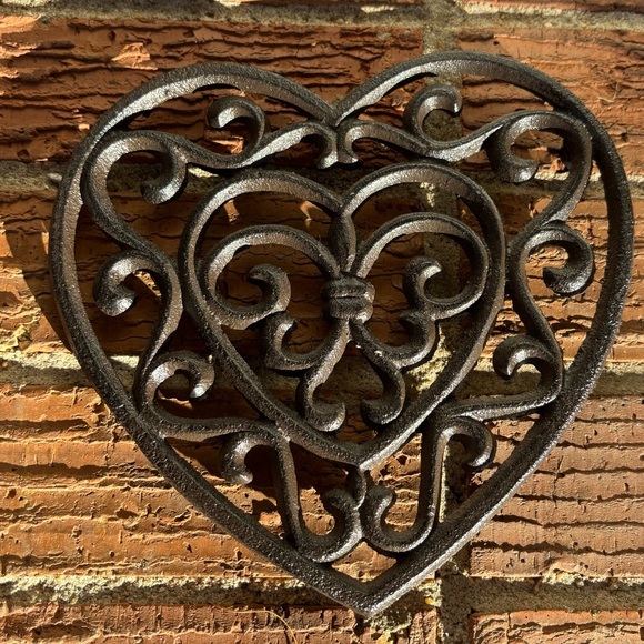 Kitchen | Vintage Scrolled Cast Iron Filigree Heart Shaped Trivet For ...